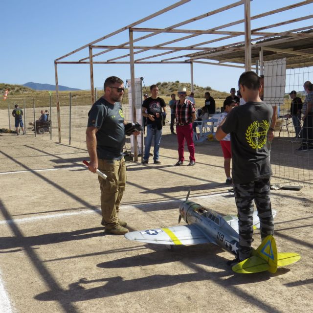 Aeromodelos de todo tipo toman el cielo de Torrealvilla con 21 pilotos inscritos en la ...