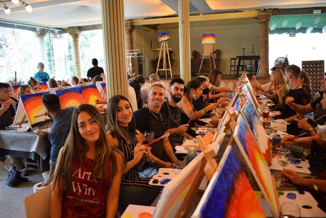 Un taller único que combina arte y vino en el corazón de Madrid ...