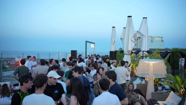 Vuelven las Rooftop Parties en Barcelona; terrazas, tardeo y noches con ...