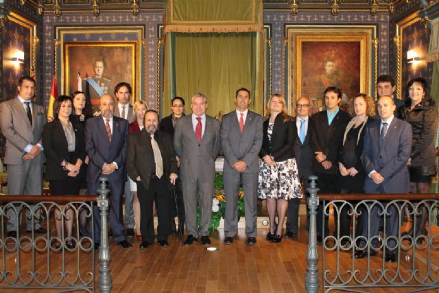 Tomás Raja recuerda su infancia y juventud en un sentido pregón de las ...