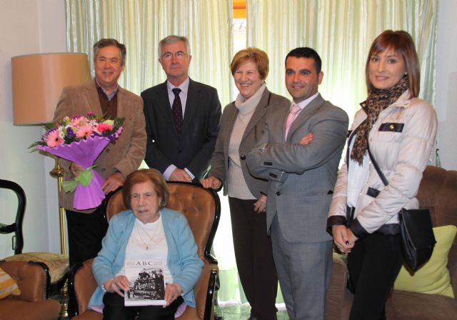 La caravaqueña Maruja Martínez-Carrasco Rodénas ha recibido un homenaje ...