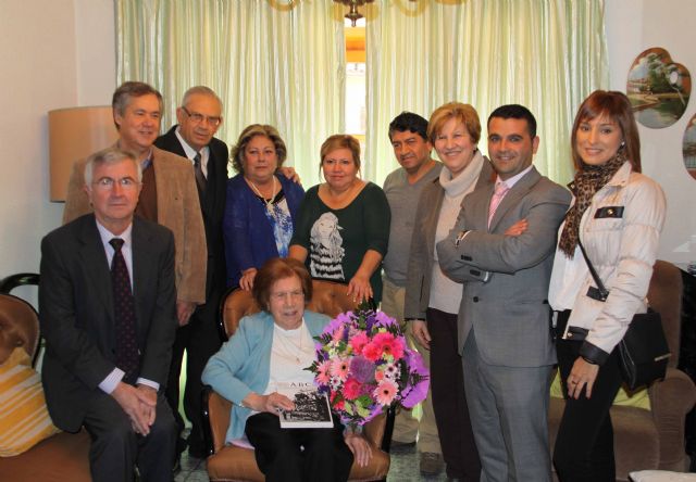 La caravaqueña Maruja Martínez-Carrasco Rodénas ha recibido un homenaje ...